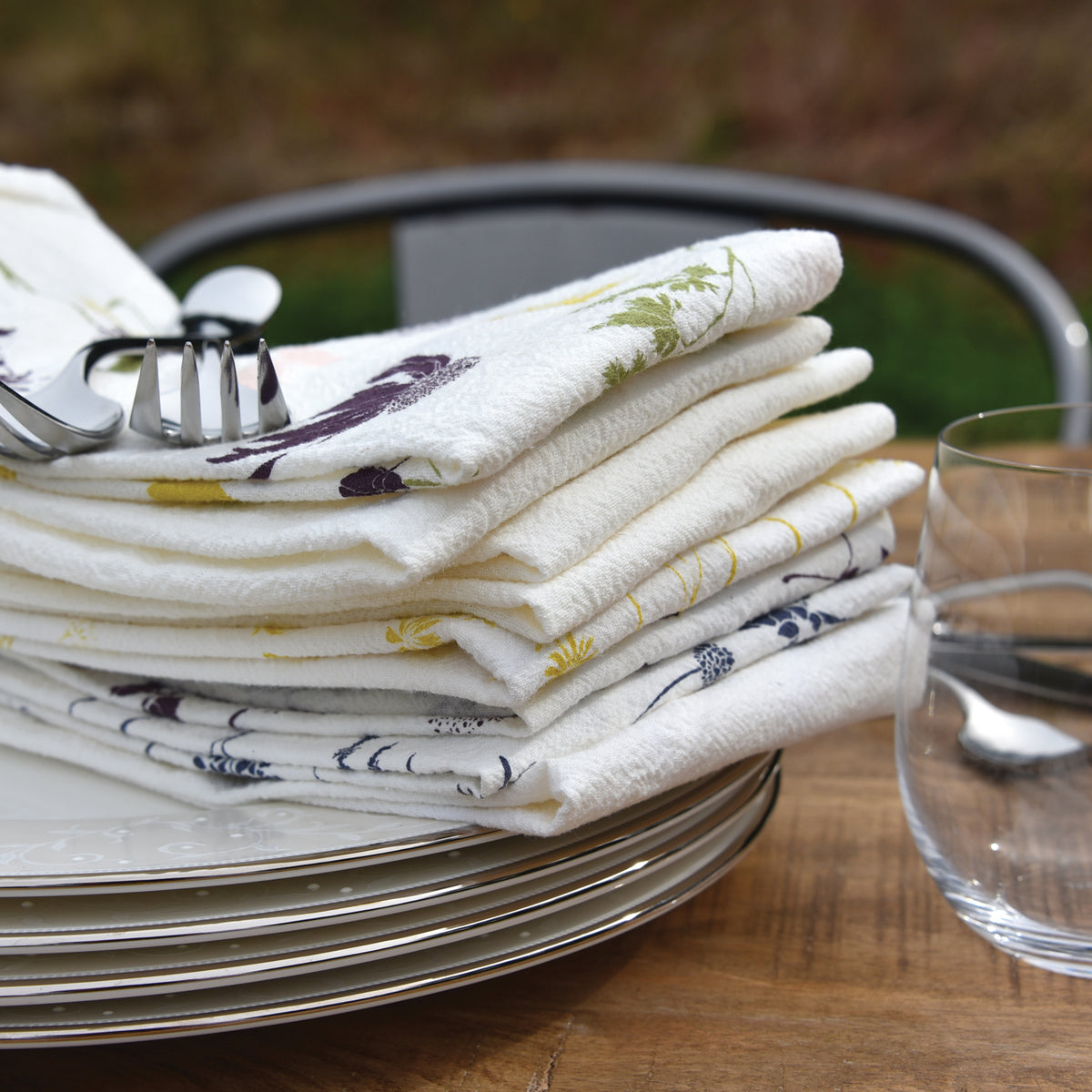 Butterfly Garden Cloth Napkins | Reusable Napkin – June & December